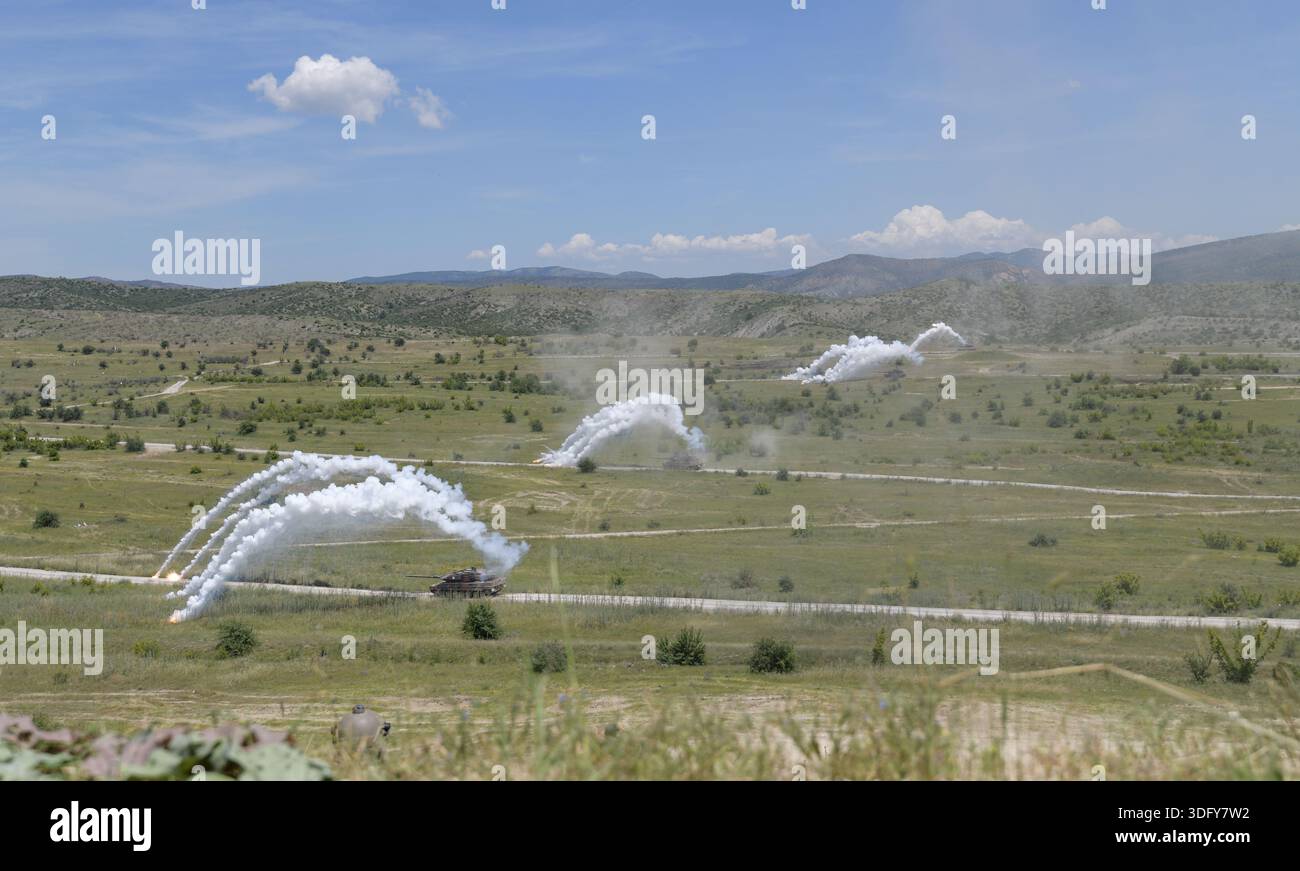 Combat tanks hi-res stock photography and images - Alamy
