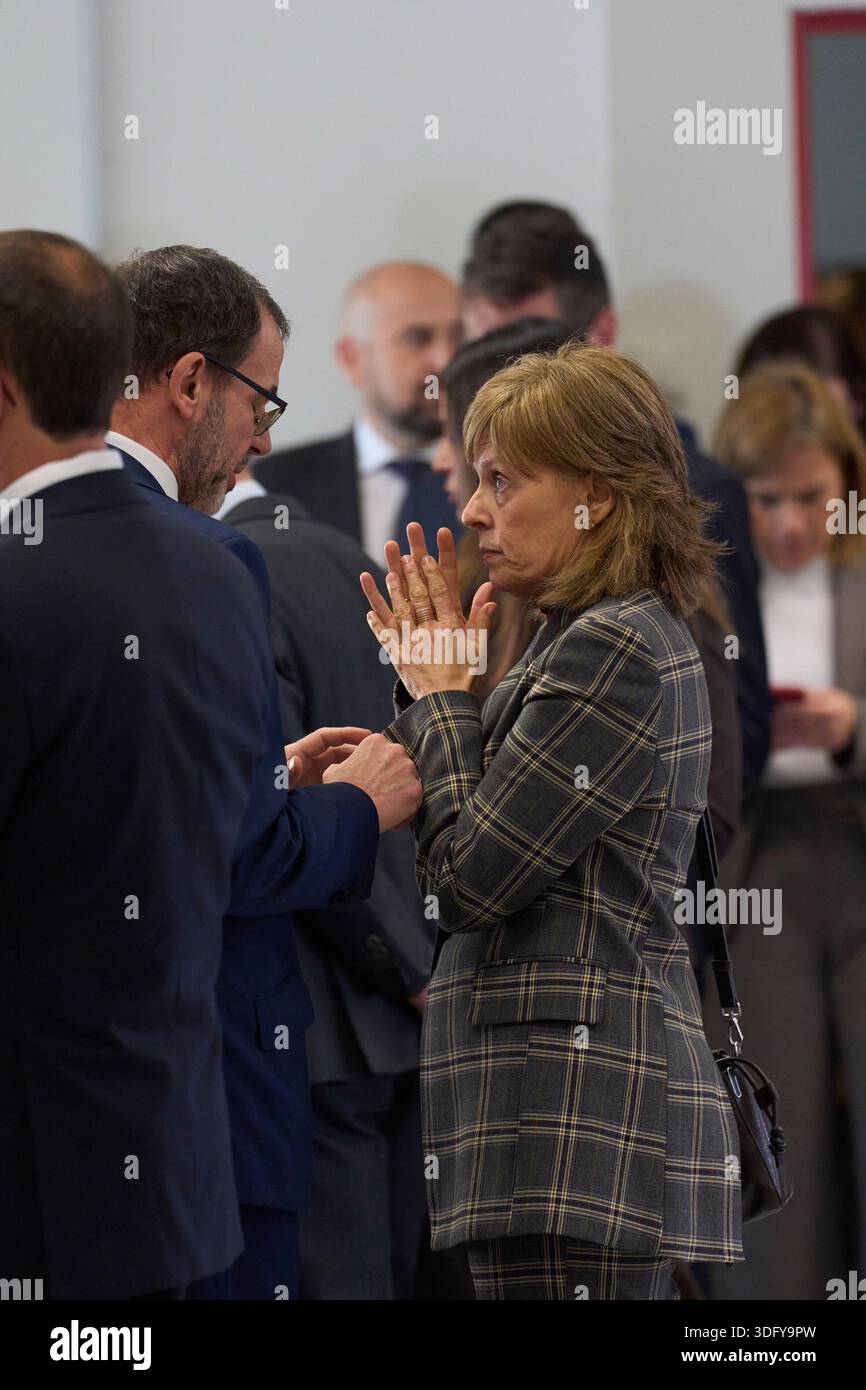 Marta Carazo, Chief of Queen Letizia' Secretary visits to the project ...