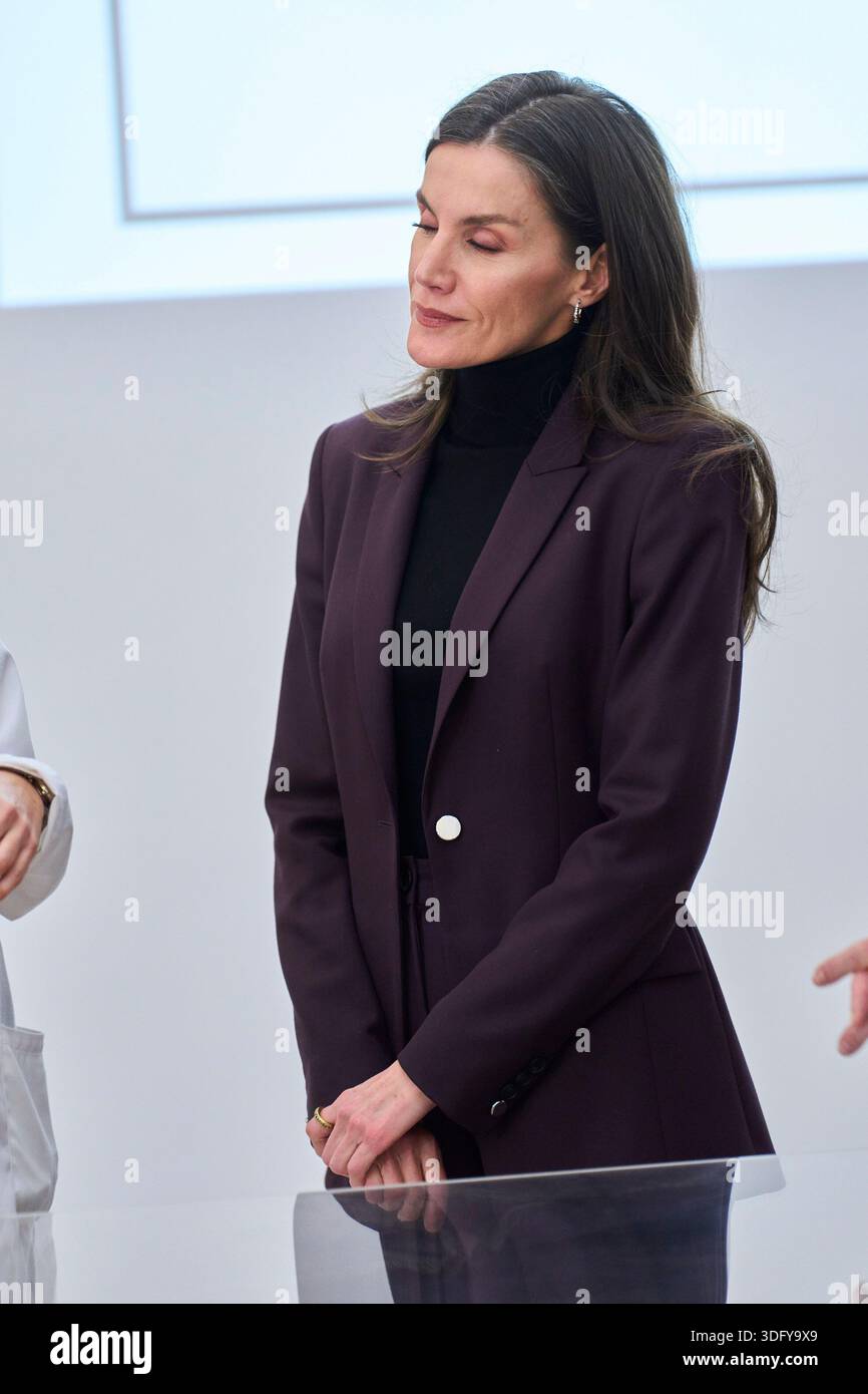 Queen Letizia of Spain visits to the project 'Save the Photos UPV ...