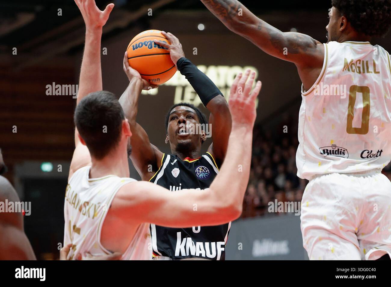 f.l.t.r.: Boris Bojanovsky (Patrioti Levice, 15), David Muenkat ...