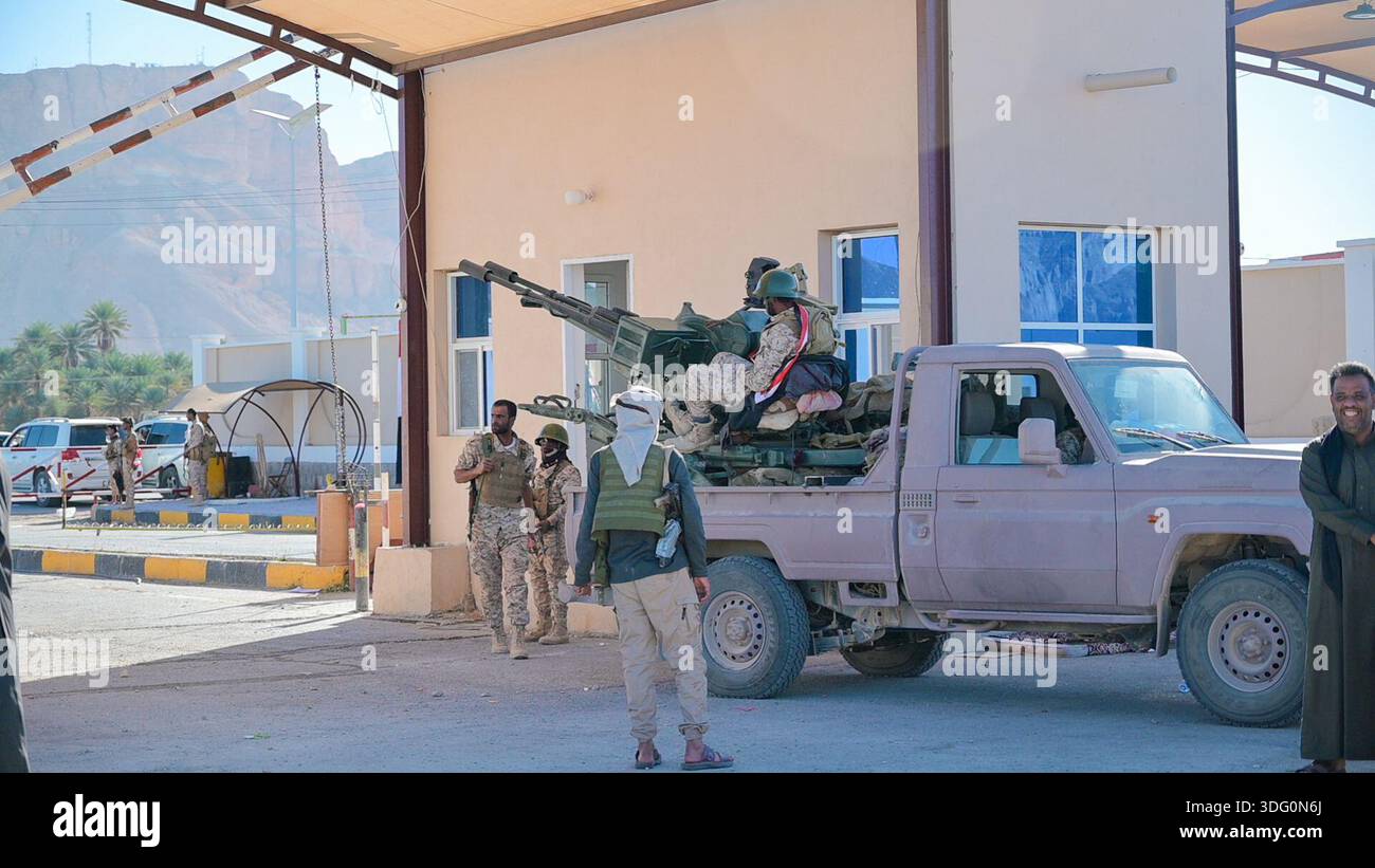 Yemeni air force hi-res stock photography and images - Alamy