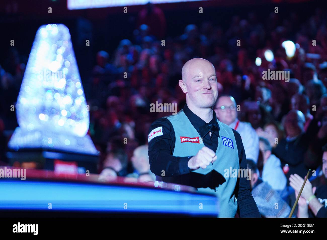 Chris Wakelin's walk on during first round match between Neil Robertson ...
