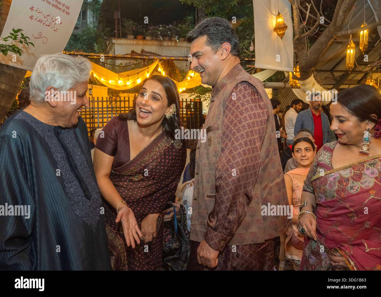 Vidya balan hi-res stock photography and images - Alamy