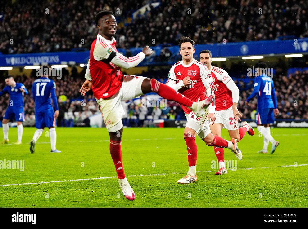 Arsenal's Martin Zubimendi celebrates scoring their side's third goal ...