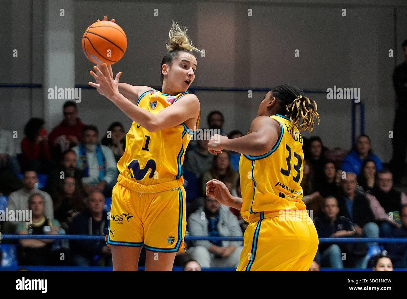 Movistar Estudiantes' Lisa Berkani (l) and Nneka Ezeigbo during Eurocup ...