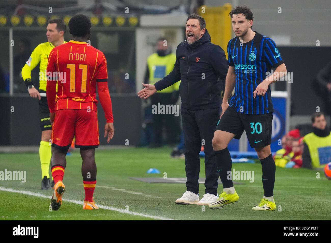 Eusebio Di Francesco, head coach of US Lecce during the Italian ...