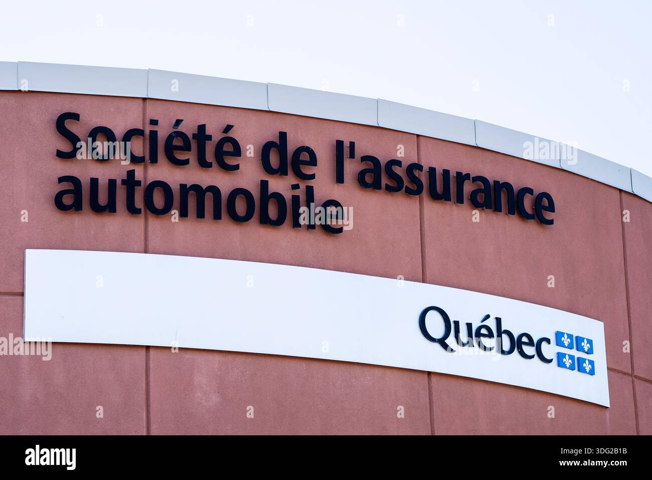 Une enseigne de la Société de l'assurance automobile du Québec (SAAQ ...