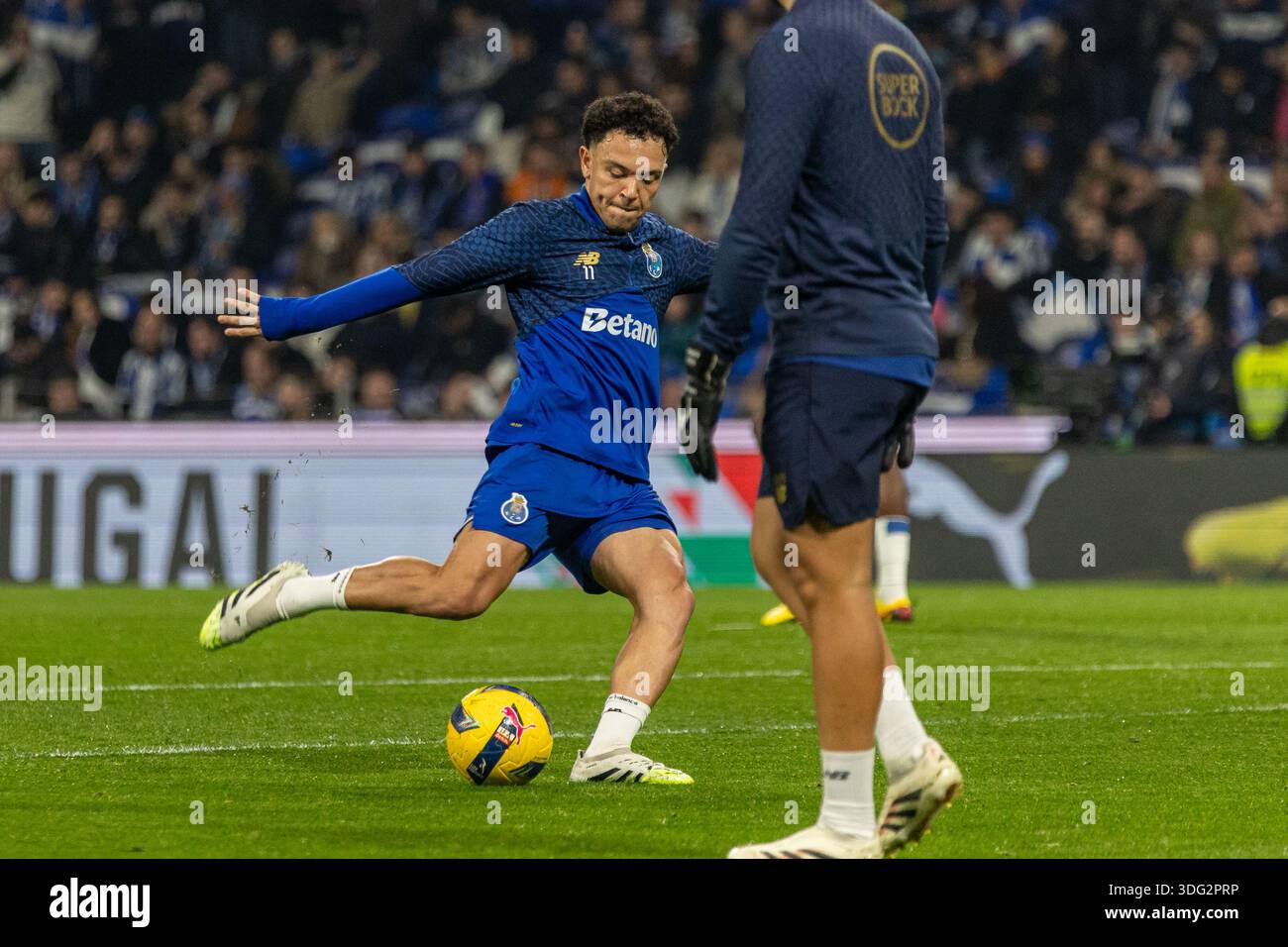 Porto, Portugal. 14th Jan, 2026. FC Porto's player Pepê action before ...