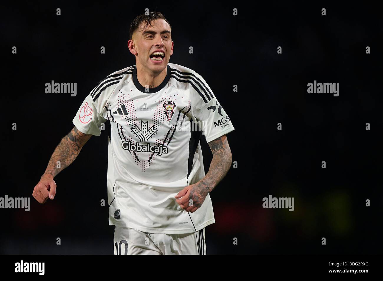 (260115) -- ALBACETE, Jan. 15, 2026 (Xinhua) -- Jefte Betancor of ...