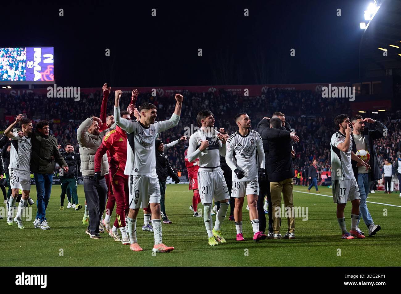 (260115) -- ALBACETE, Jan. 15, 2026 (Xinhua) -- Players of Albacete ...