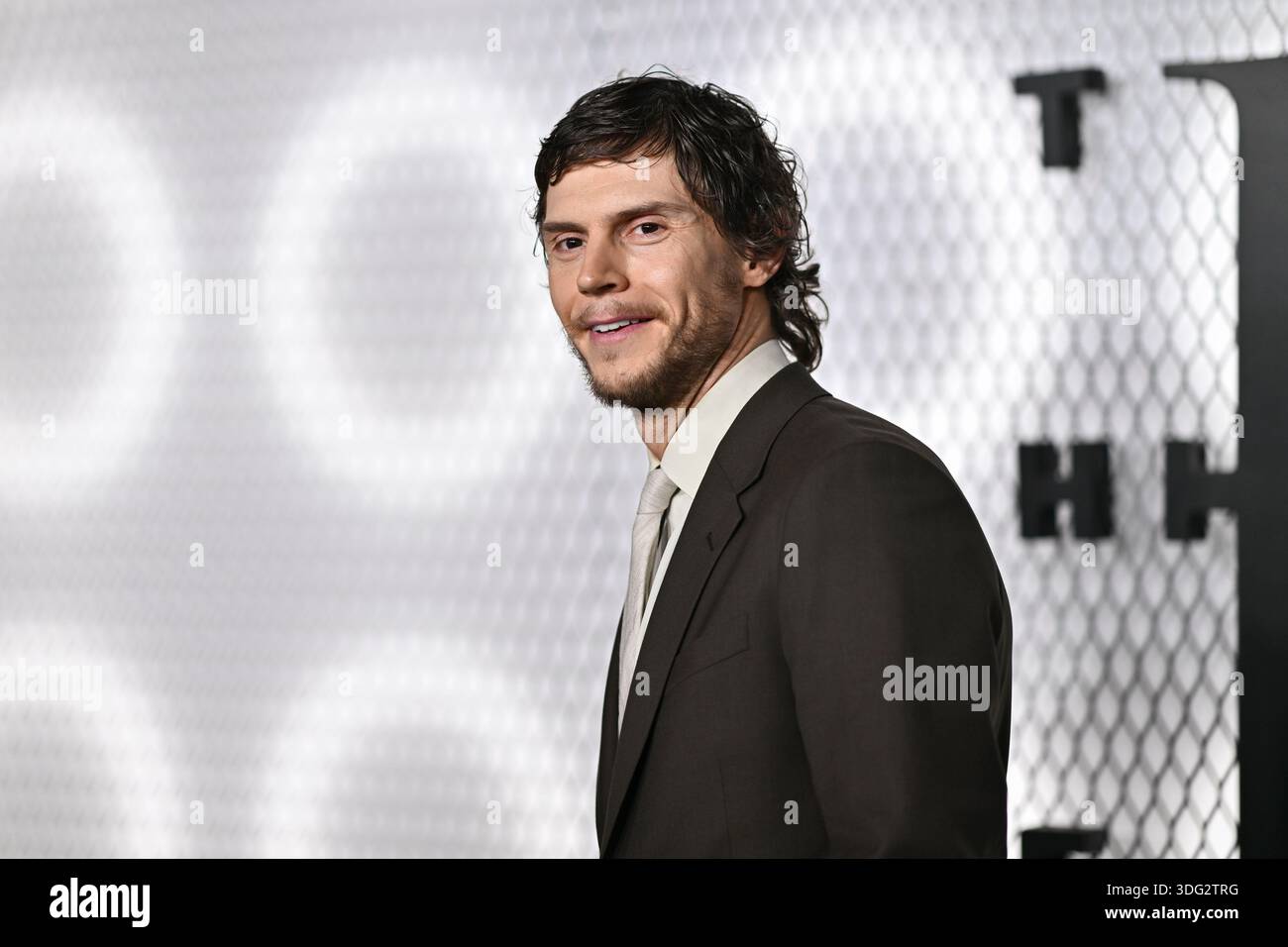 Evan Peters attends the premiere of FX's "The Beauty" at the Museum of ...