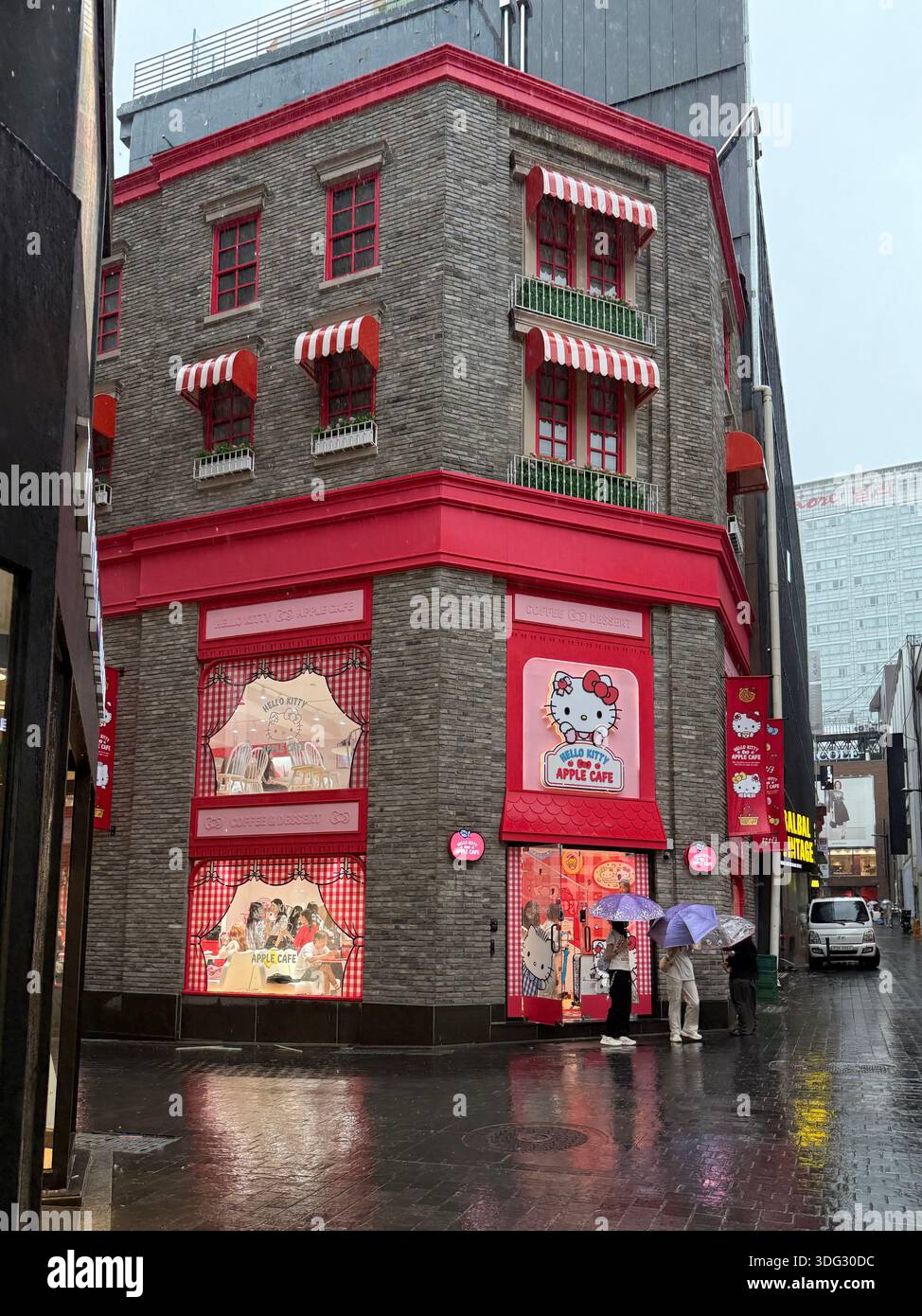 Hello Kitty Cafe Myeongdong Seoul South Korea Stock Photo - Alamy
