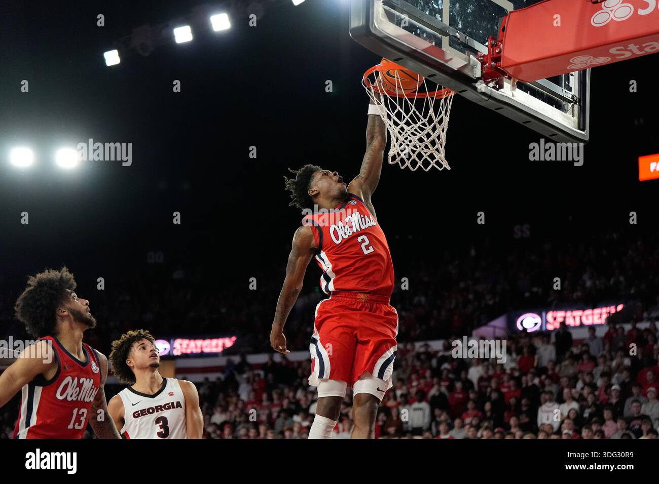 Mississippi guard AJ Storr (2) shoots and scores during an NCAA college ...