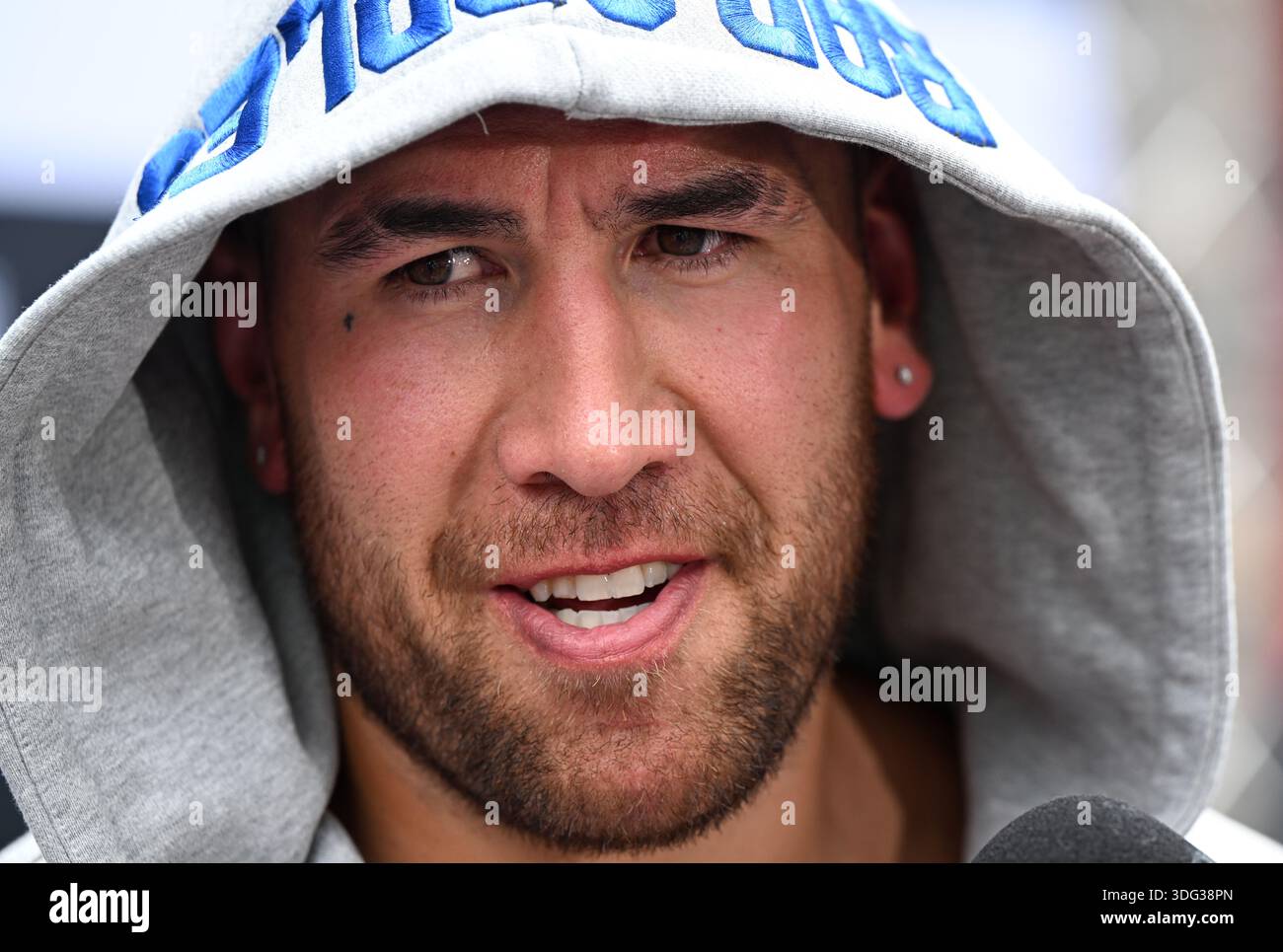 Brisbane, Australia. 15th Jan, 2026. Boxer Nelson Asofa-Solomona is ...
