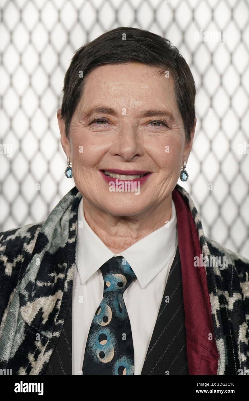 Ny. 14th Jan, 2026. Isabella Rossellini at arrivals for THE BEAUTY ...