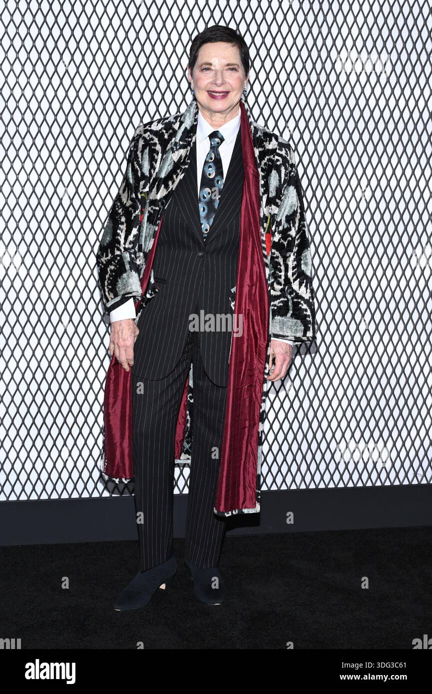 New York, USA. 14th Jan, 2026. Isabella Rossellini walking the red ...