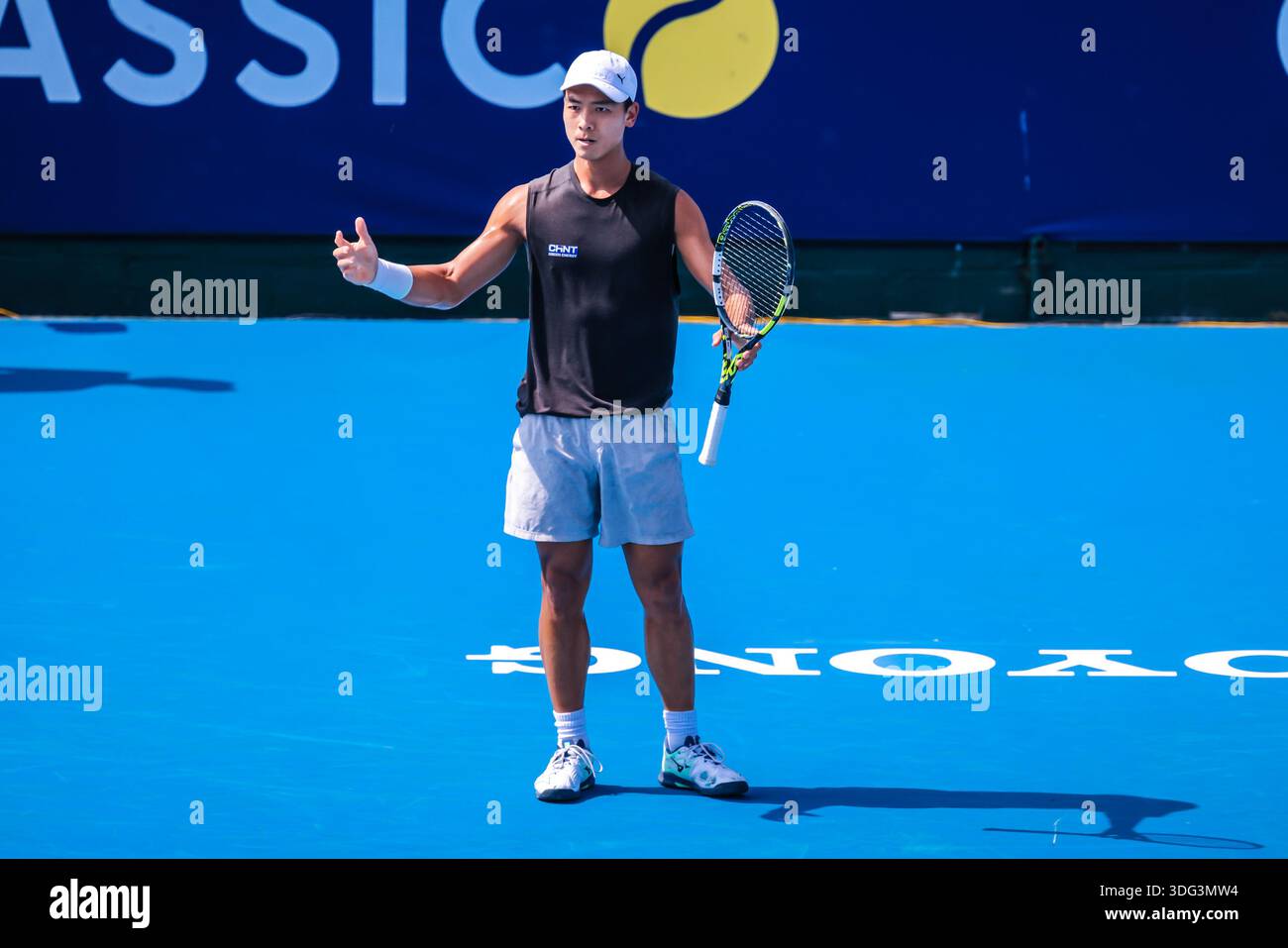 Li Tu of Australia plays Flavio Cobolli of Italy on Day 3 of the 2026 ...