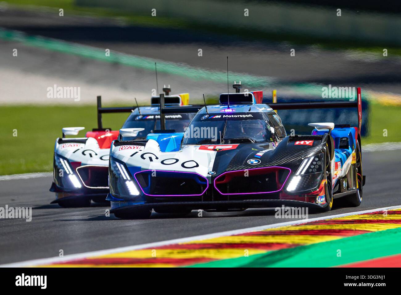 #15 BMW M Team WRT - BMW M Hybrid V8: Kevin Magnussen, Raffaele ...