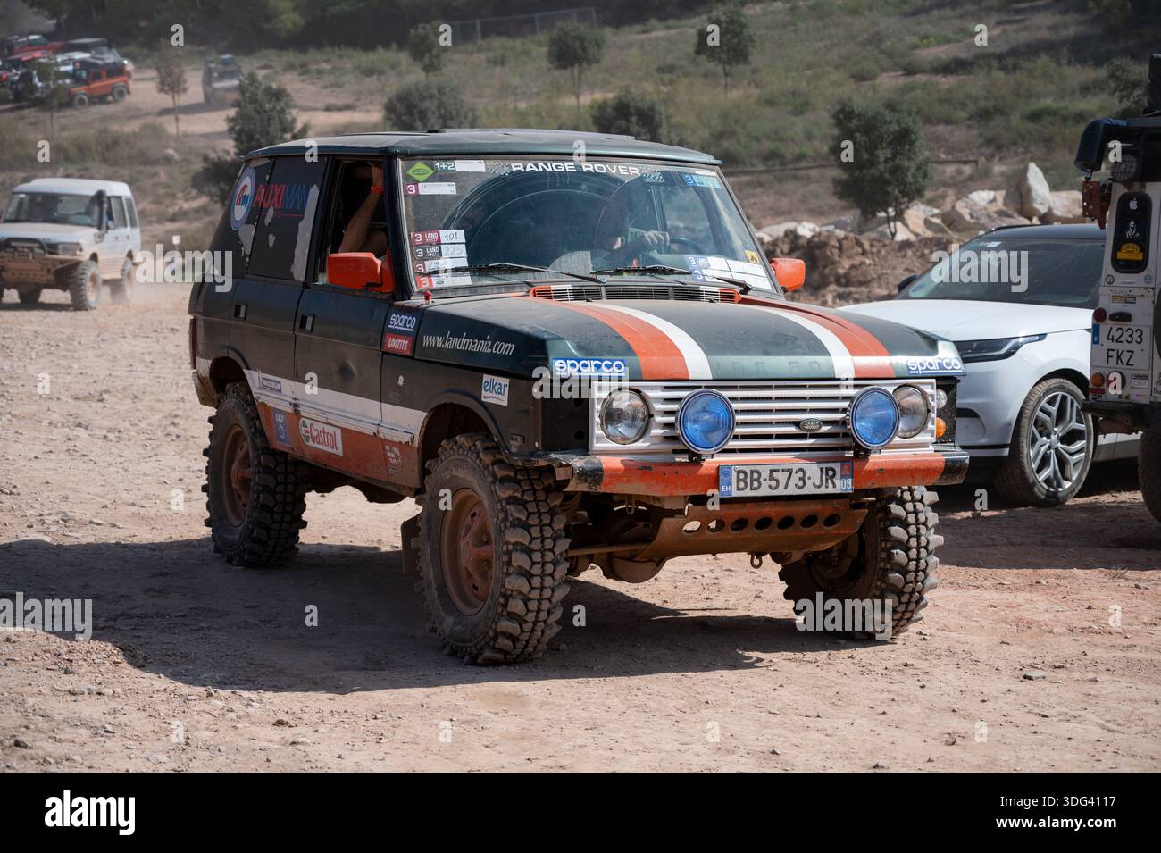 Modified first-generation Range Rover Classic with bobtail chassis ...