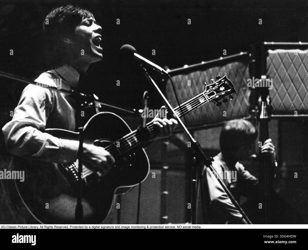 Singer actor cliff richard hi-res stock photography and images - Alamy