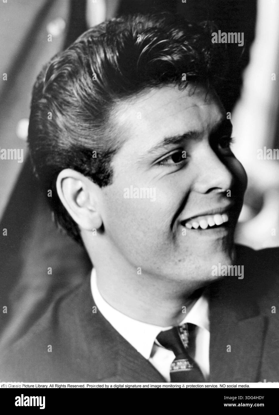 Singer actor cliff richard hi-res stock photography and images - Alamy