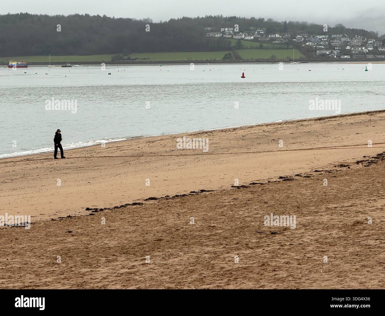 Exmouth, Devon, UK. 15 Jan, 2026. WWII bomb police cordons as large ...