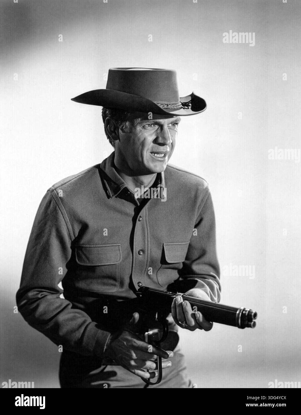 Firing gun tv show hi-res stock photography and images - Alamy
