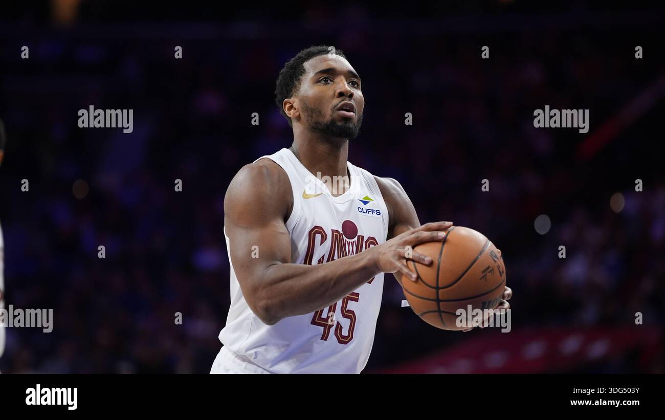 Cleveland Cavaliers' Donovan Mitchell plays during an NBA basketball ...