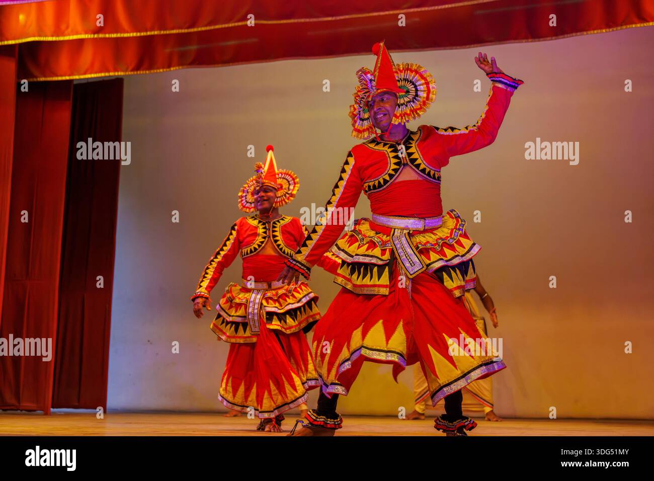 Traditional Kandyan Dance Performance in Kandy, Sri Lanka Stock Photo ...