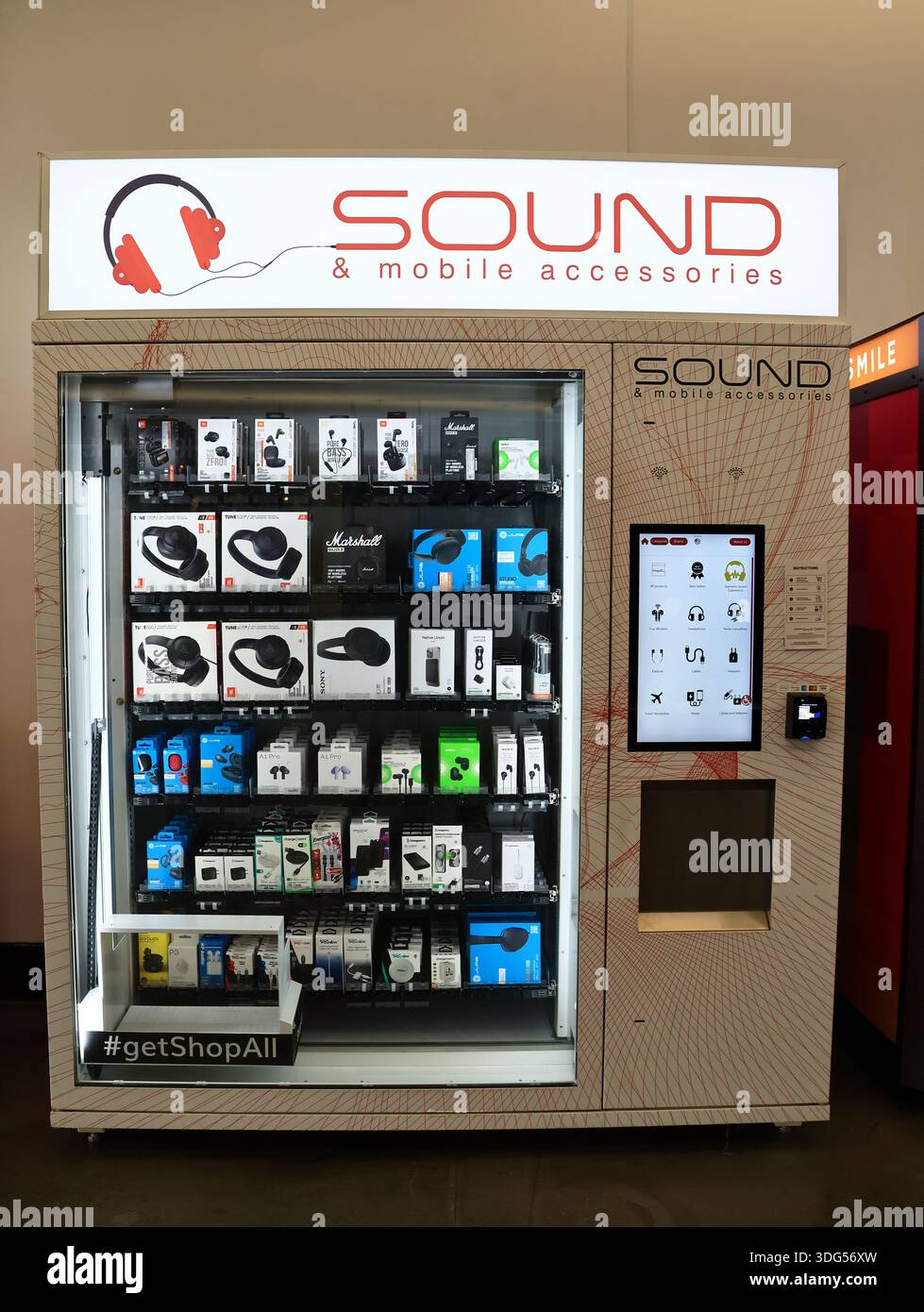 Sound & Mobile Accessories vending machine Stock Photo - Alamy