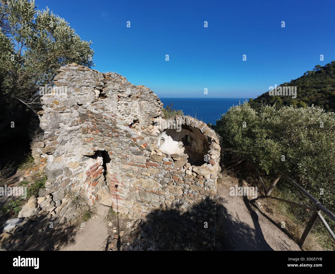 Medieval lazzaro hi-res stock photography and images - Alamy