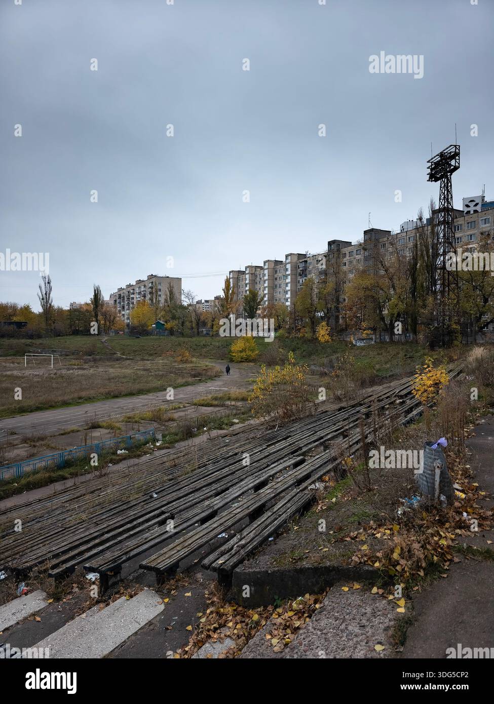Traditional high rise buildings smartphone stock photos and images - Alamy