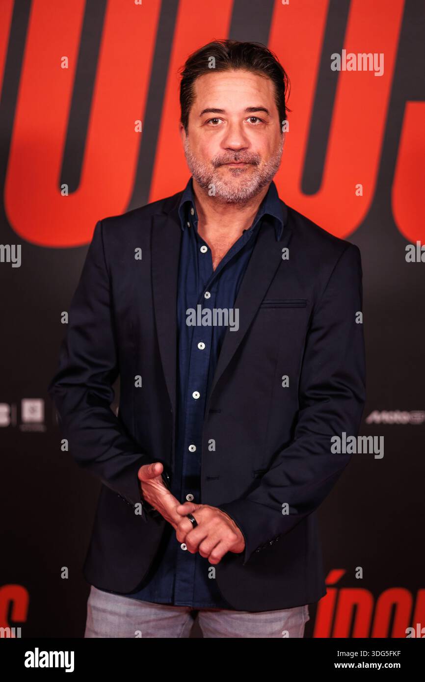 Spanish actor Enrique Arce attends the photocall of the film "Ídolos ...