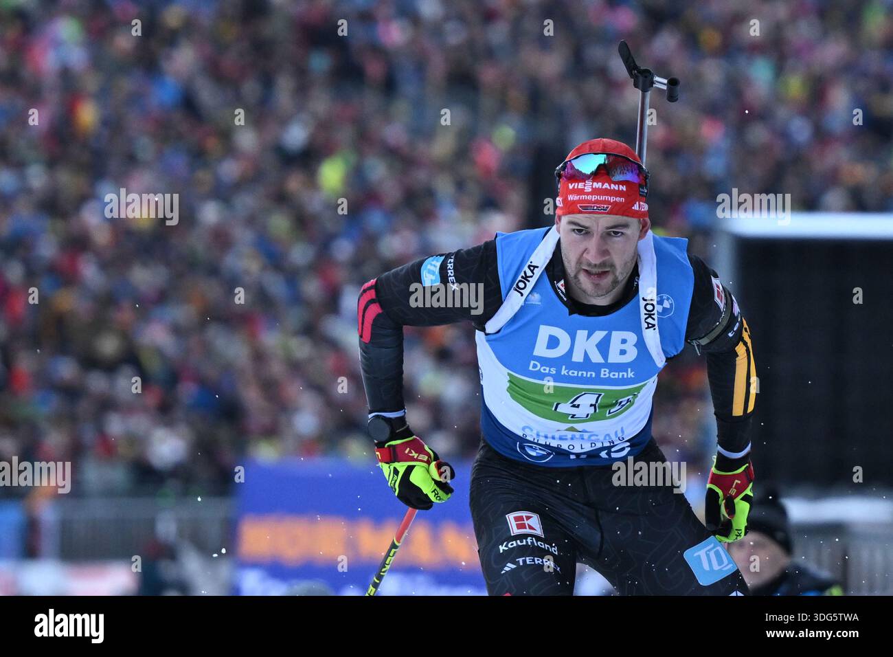 15 January 2026, Bavaria, Ruhpolding: Biathlon: World Cup, relay 4 x 7. ...