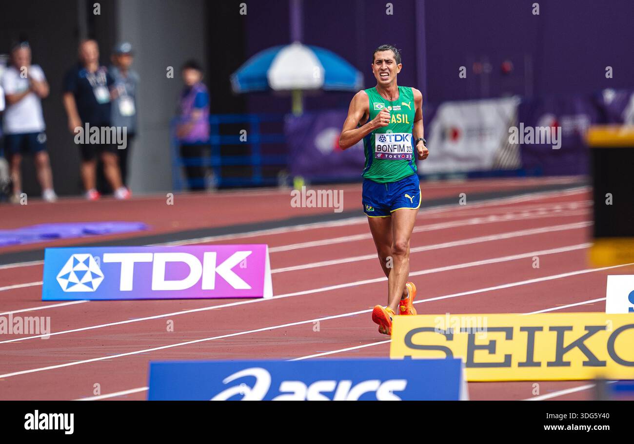 Caio Bonfim celebrating her victory with her country's flag at the 2025 ...