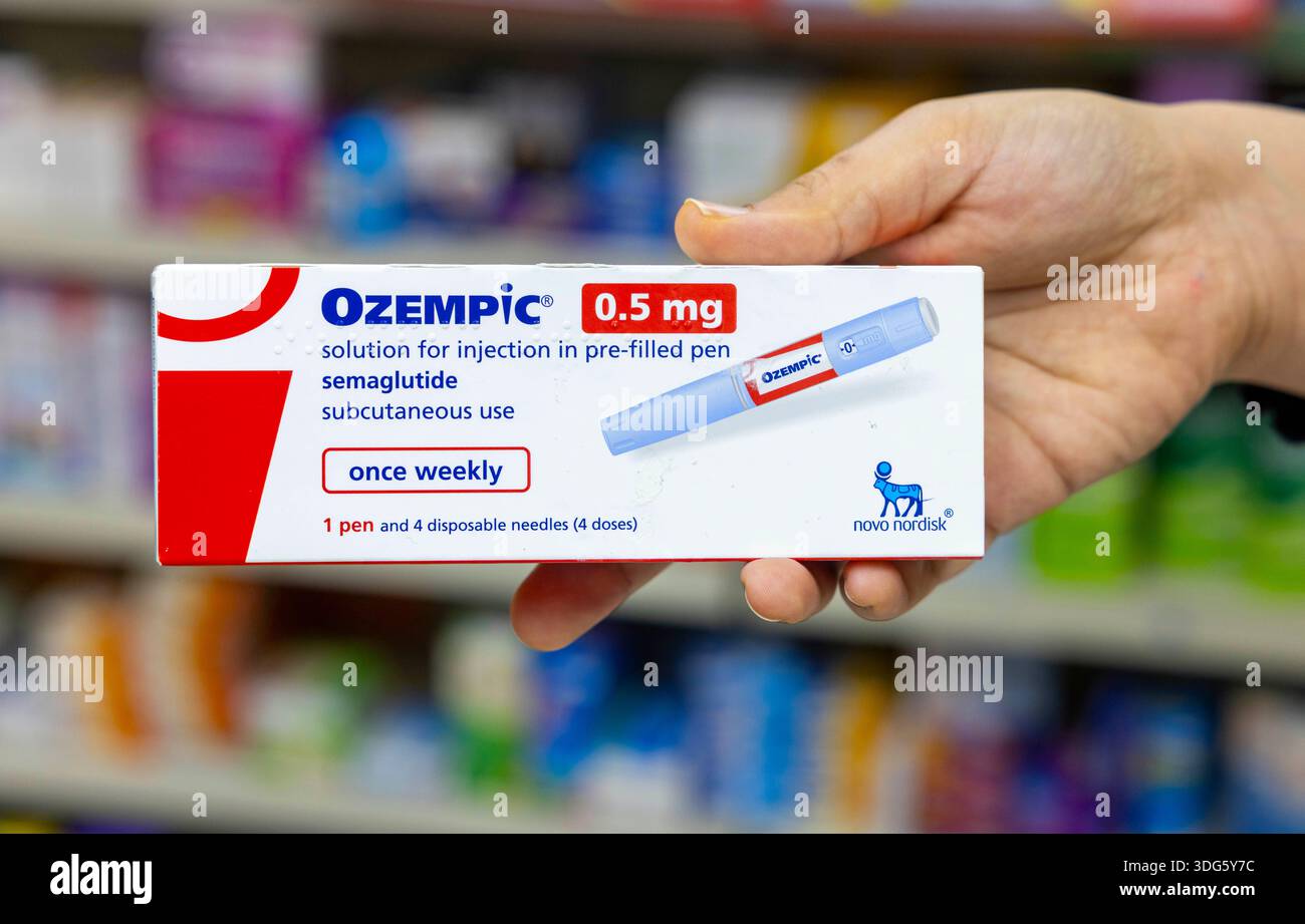 Ozempic one pen 4 disposable needles hi-res stock photography and ...