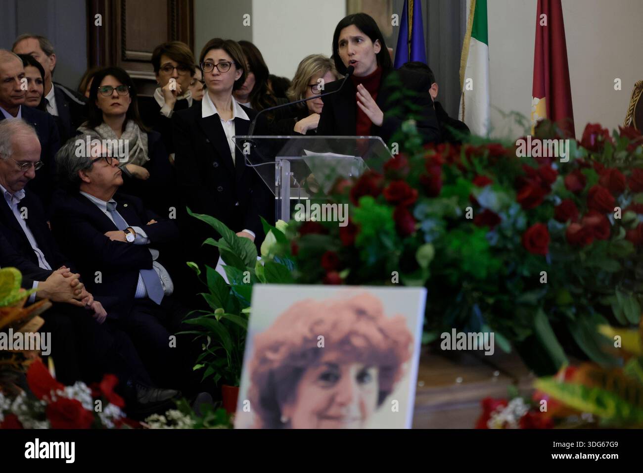 Camera Ardente di Valeria Fedeli in Campidoglio Elly Schlein ,— Roma ...
