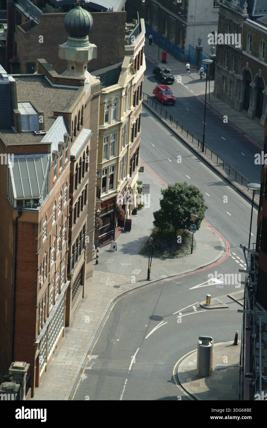 Monument Street and Lower Thames street. - City of London, United ...