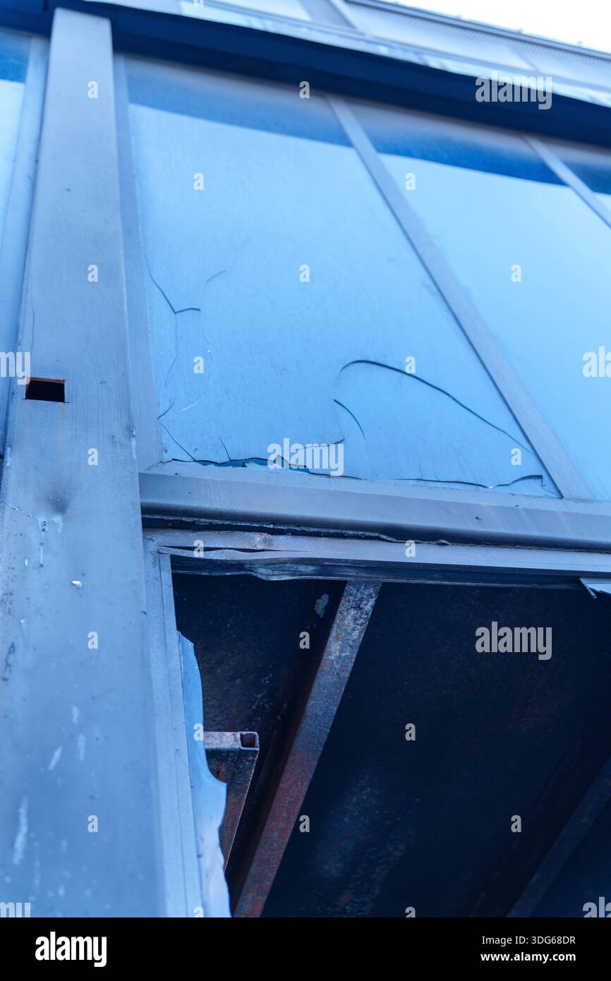 Roof solar fire hi-res stock photography and images - Alamy