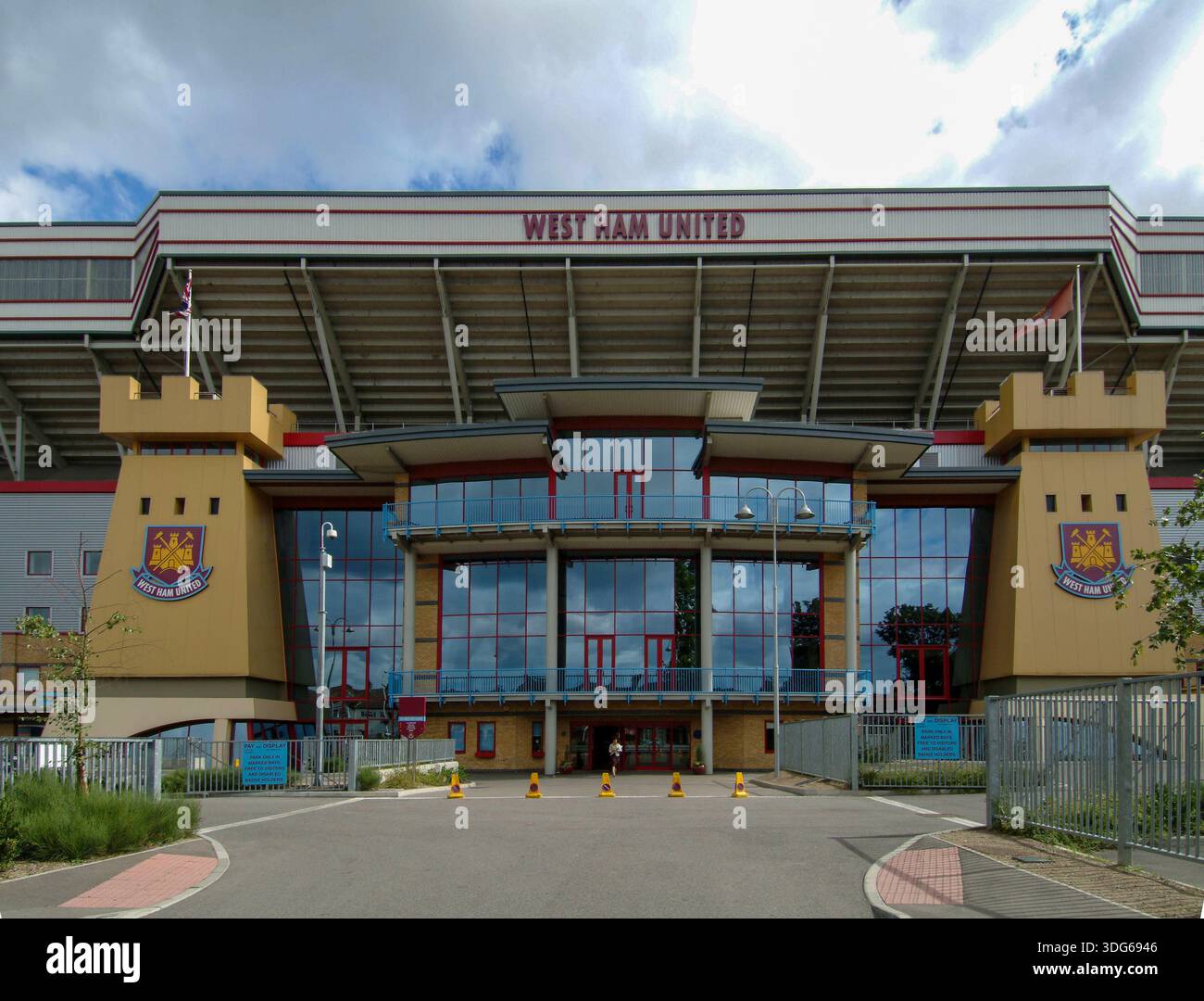 West Ham FC Upton Park, old stadium 2005. - Newham, United Kingdom ...
