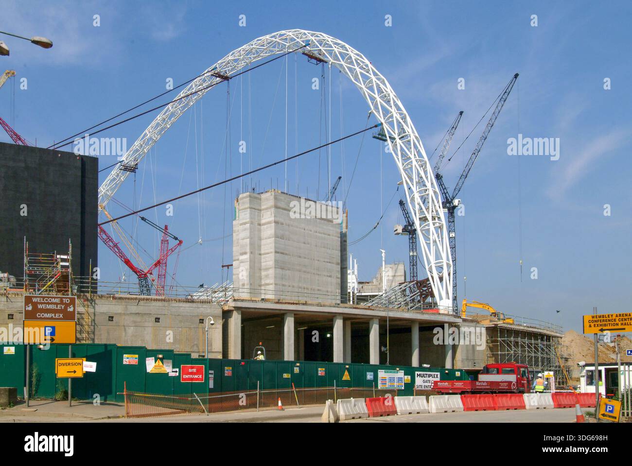Wembley stadium under construction 2004. - Brent - London, United ...