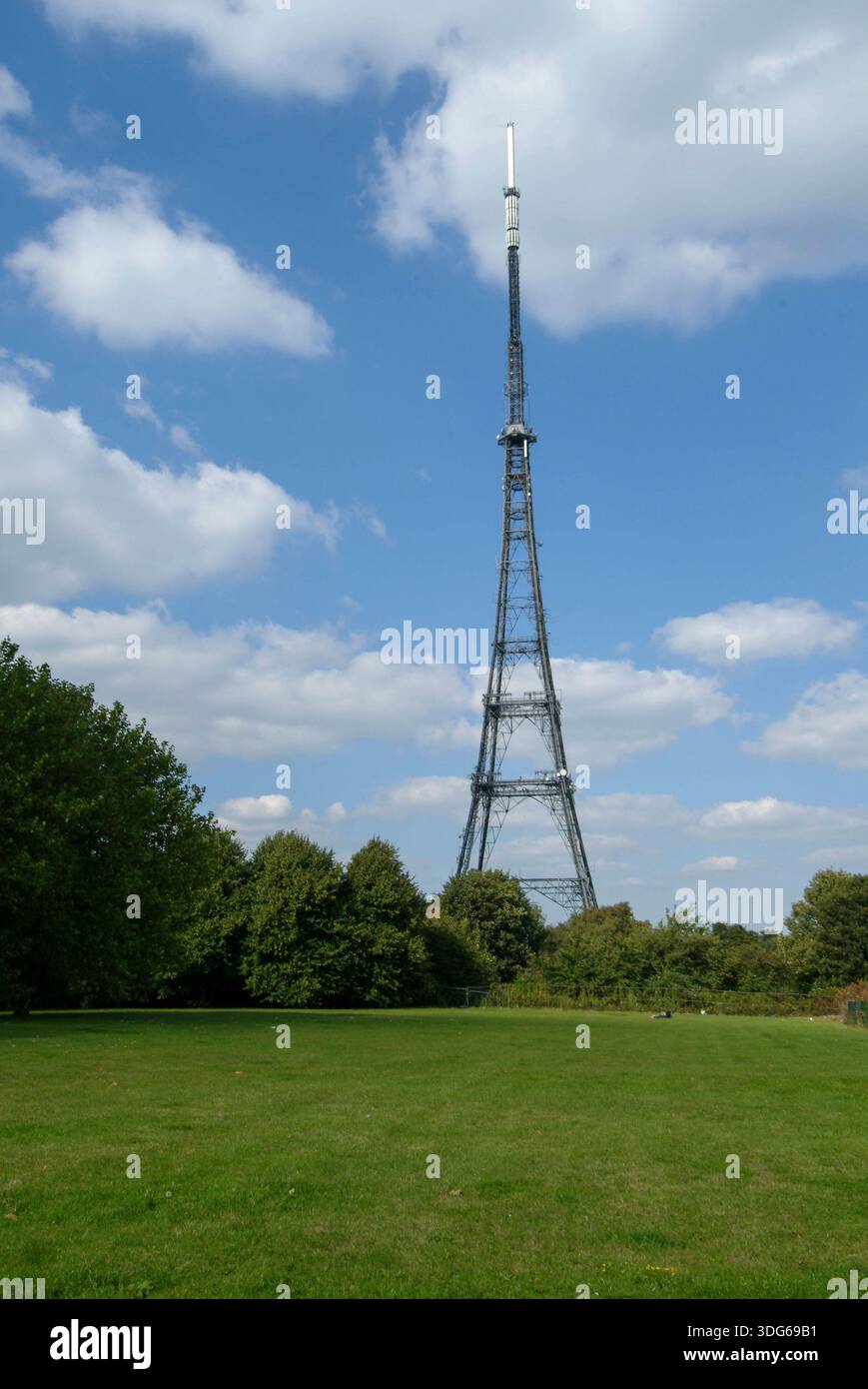 Crystal Palace radio mast on a sunny day in Summer. - Borough of ...