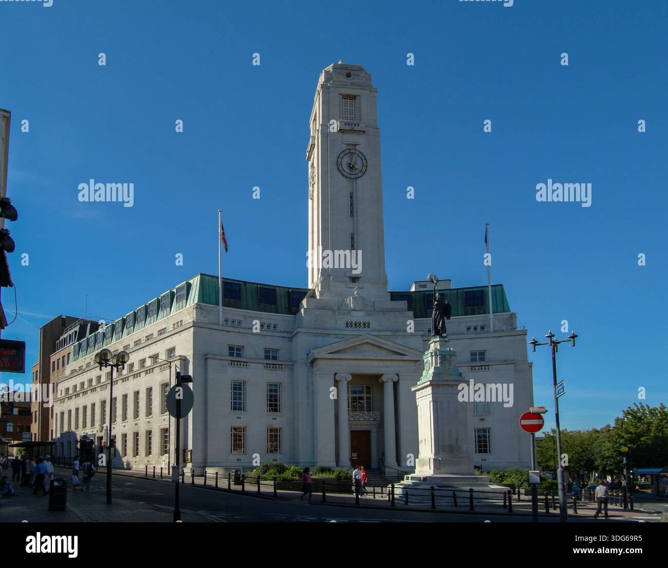 Town Hall, Luton, East of England. - Luton, United Kingdom : May 2022 ...