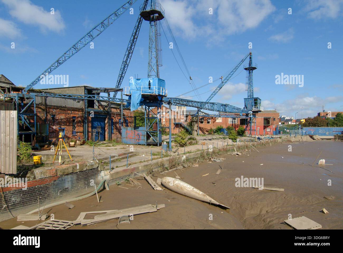 Hull docks at low tide, port city in East Yorkshire. - Hull, United ...