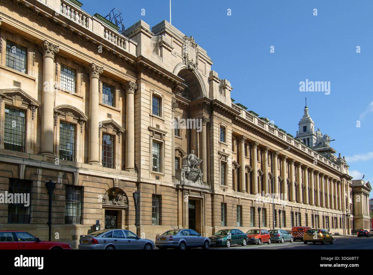 Guildhall Hull, or Kingston upon Hull, is a port city in East Yorkshire ...