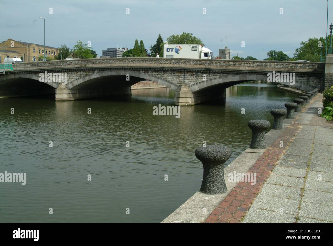 Maidstone bridge, medieval stone bridge over River Medway. - Maidstone ...