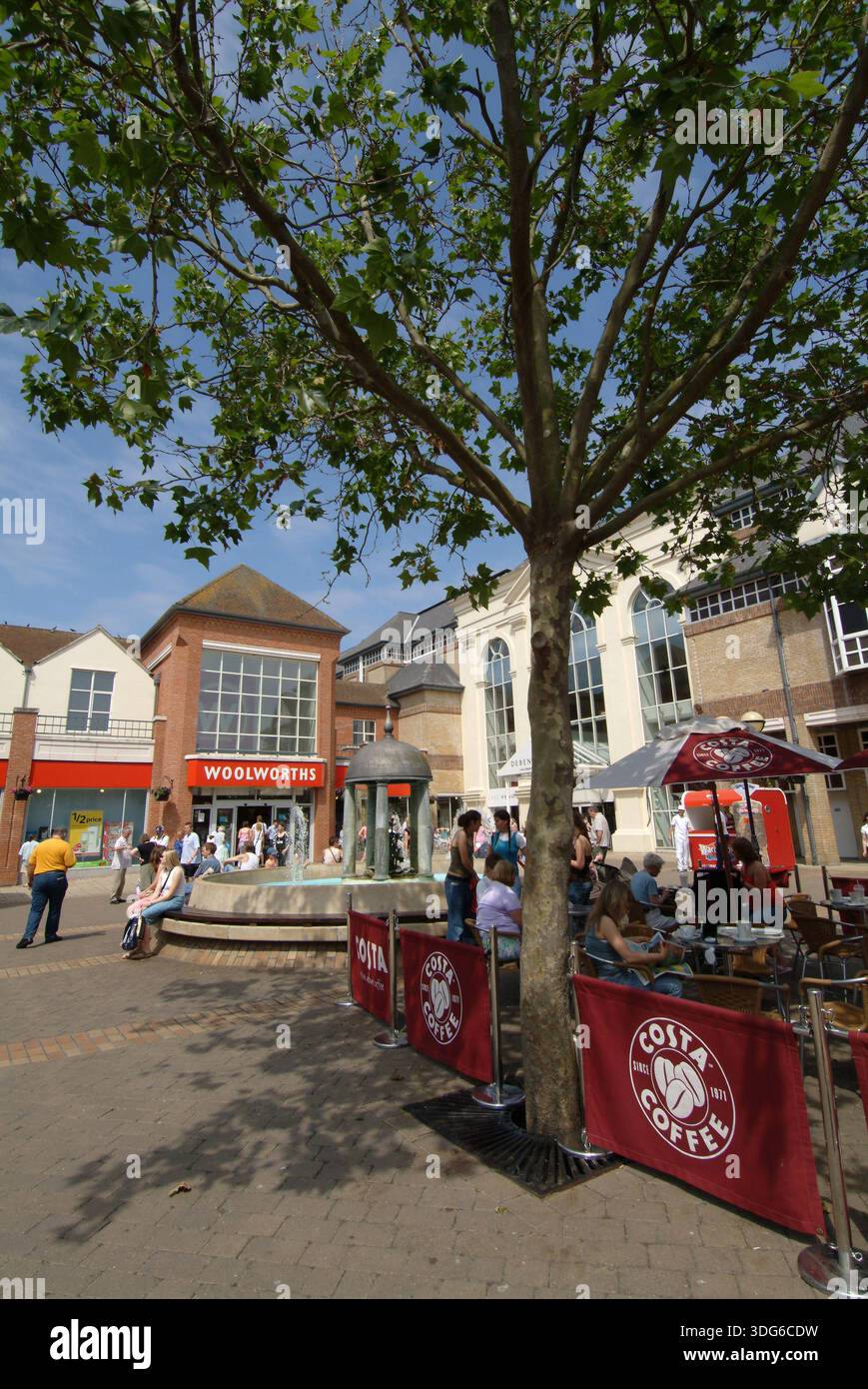Colchester, Culver shopping precinct, city in north-eastern Essex ...