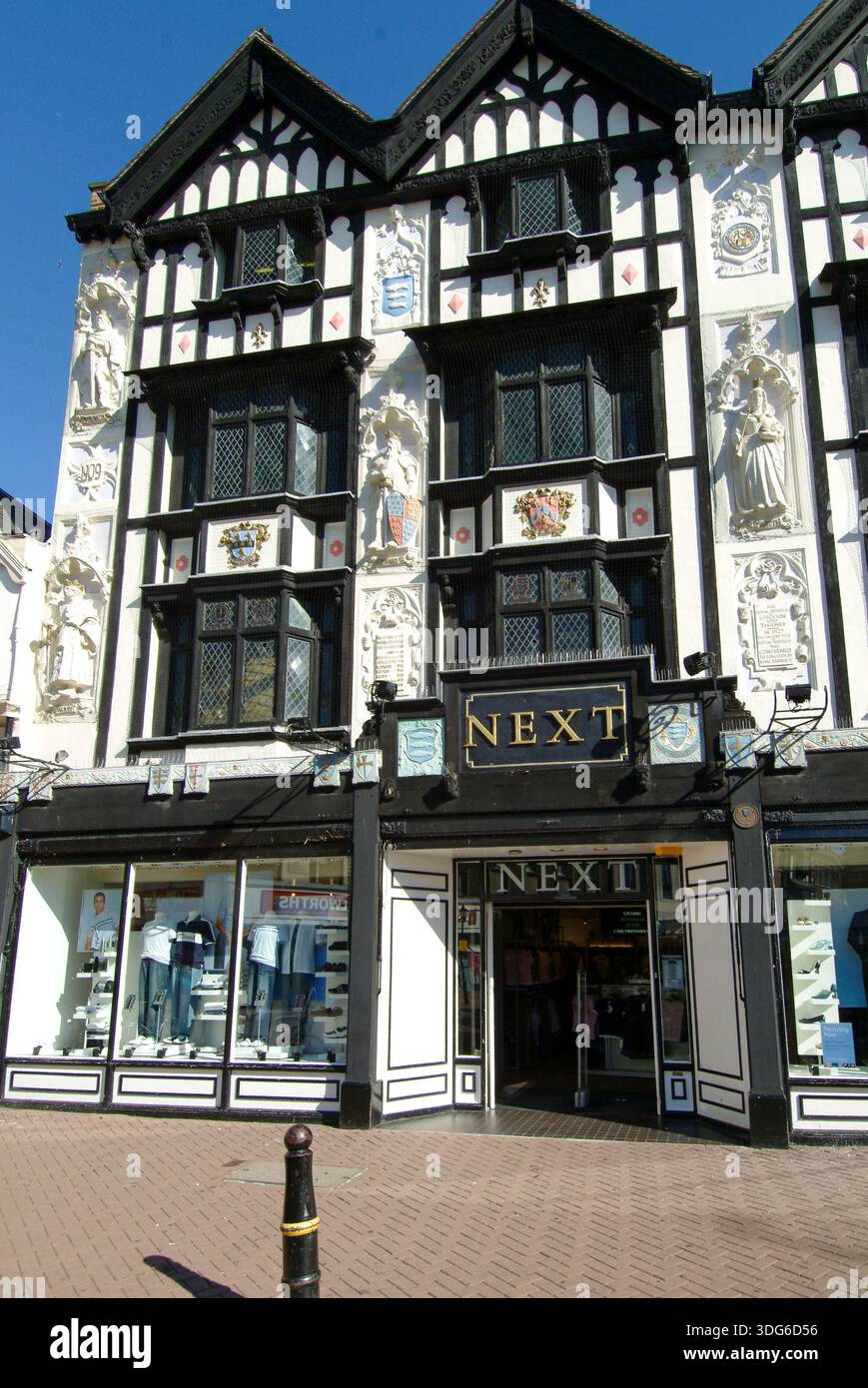 Next, Kingston British retailer offering the latest fashion. - Kingston ...