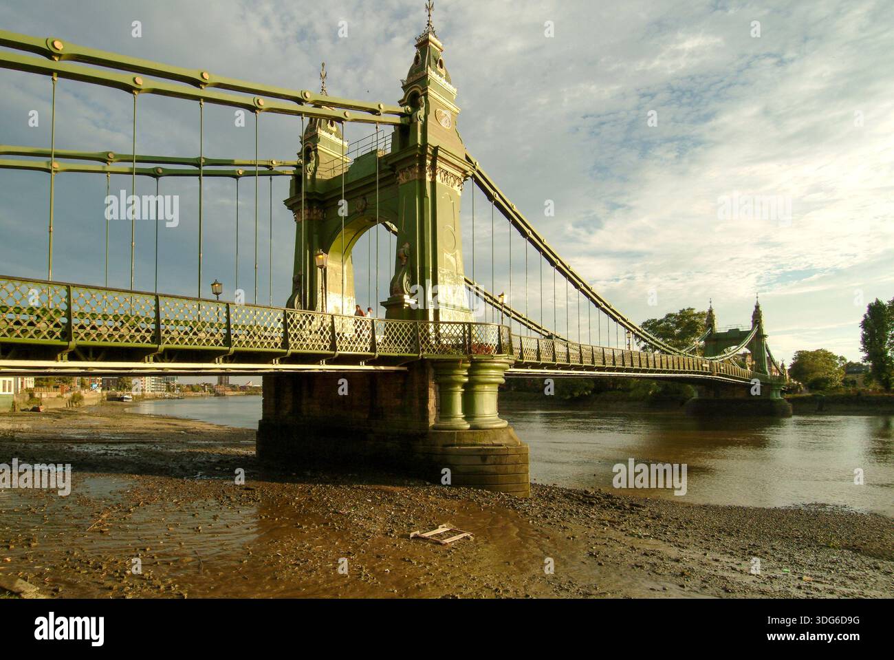 Hammersmith Bridge is a suspension bridge that crosses the River Thames ...