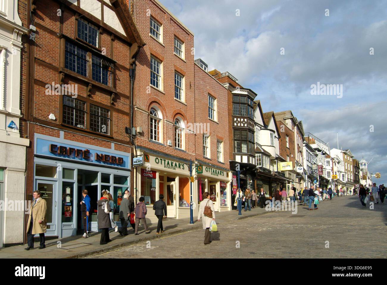 Guildford, High Street, cobbled street, historic buildings and famous ...